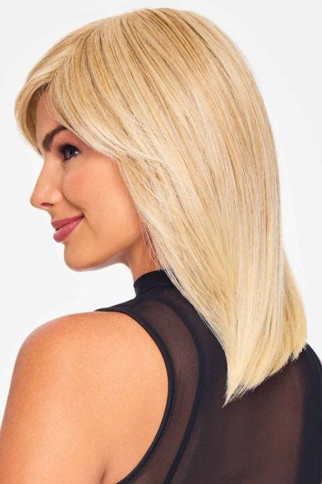 Romantic Layers Wig by Hairdo | Collar‑Length Synthetic Bob with Lip ...